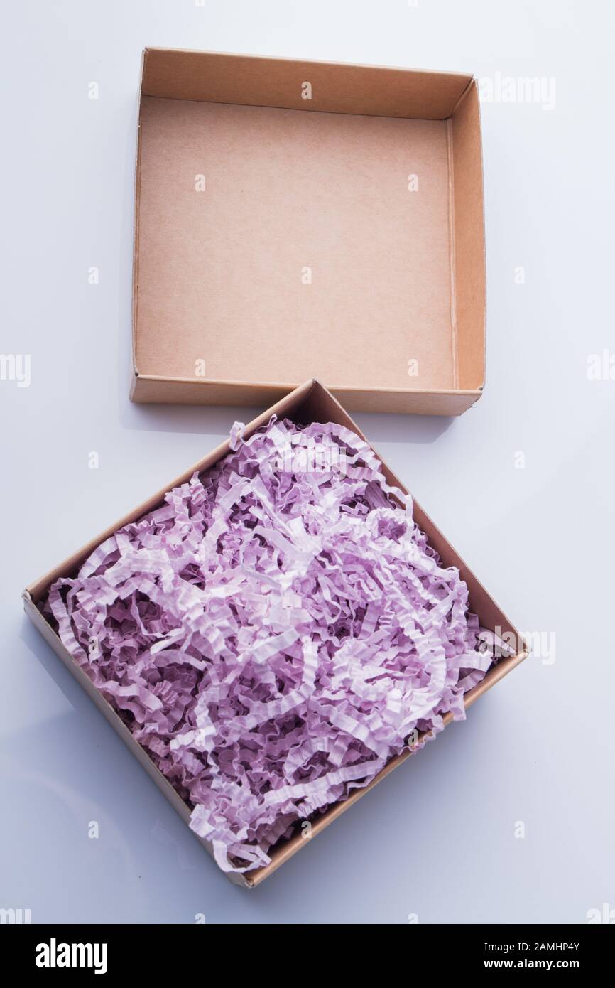 Shredded cardboard packaging hi-res stock photography and images - Alamy