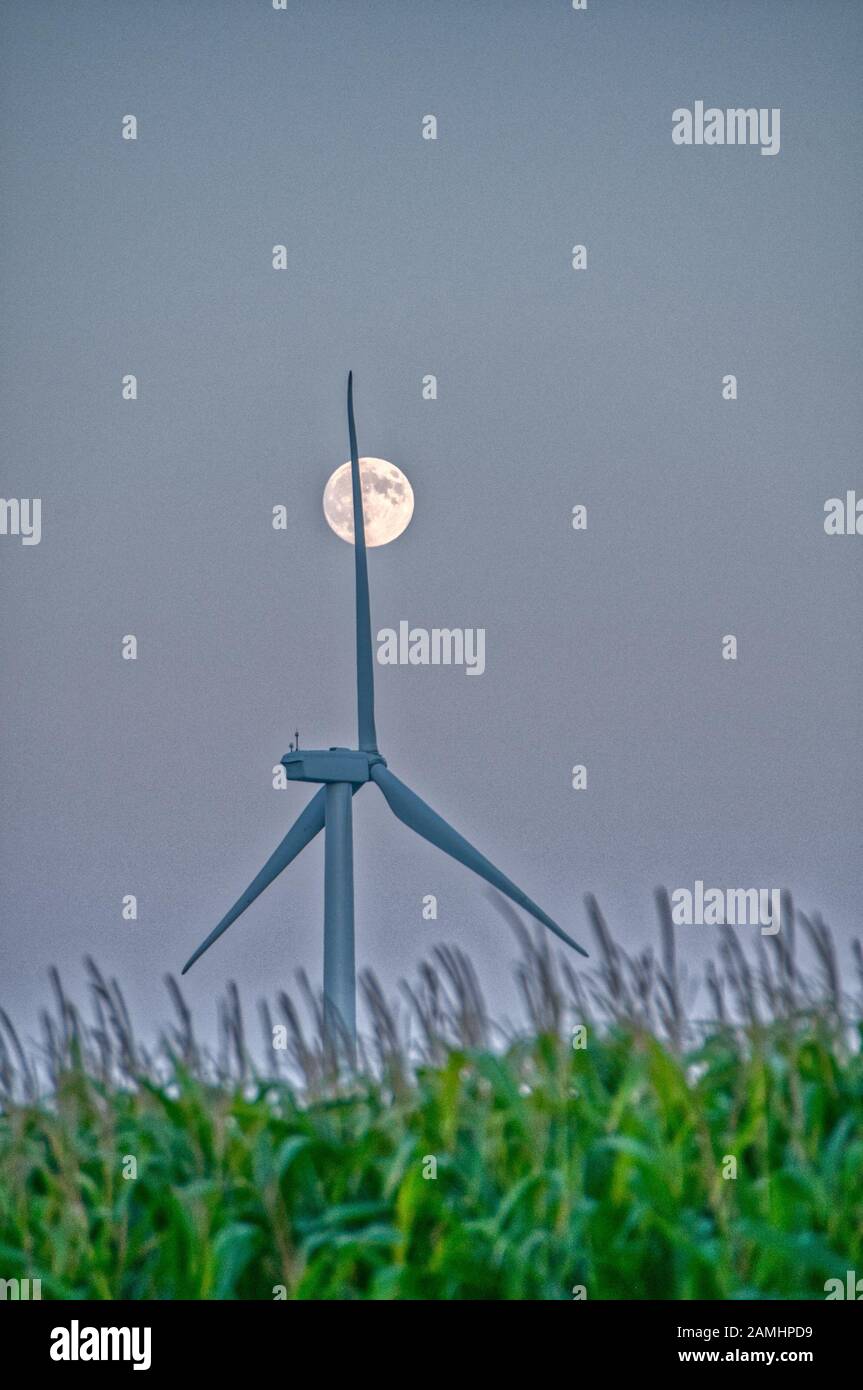 Lone wind turbine hi-res stock photography and images - Alamy