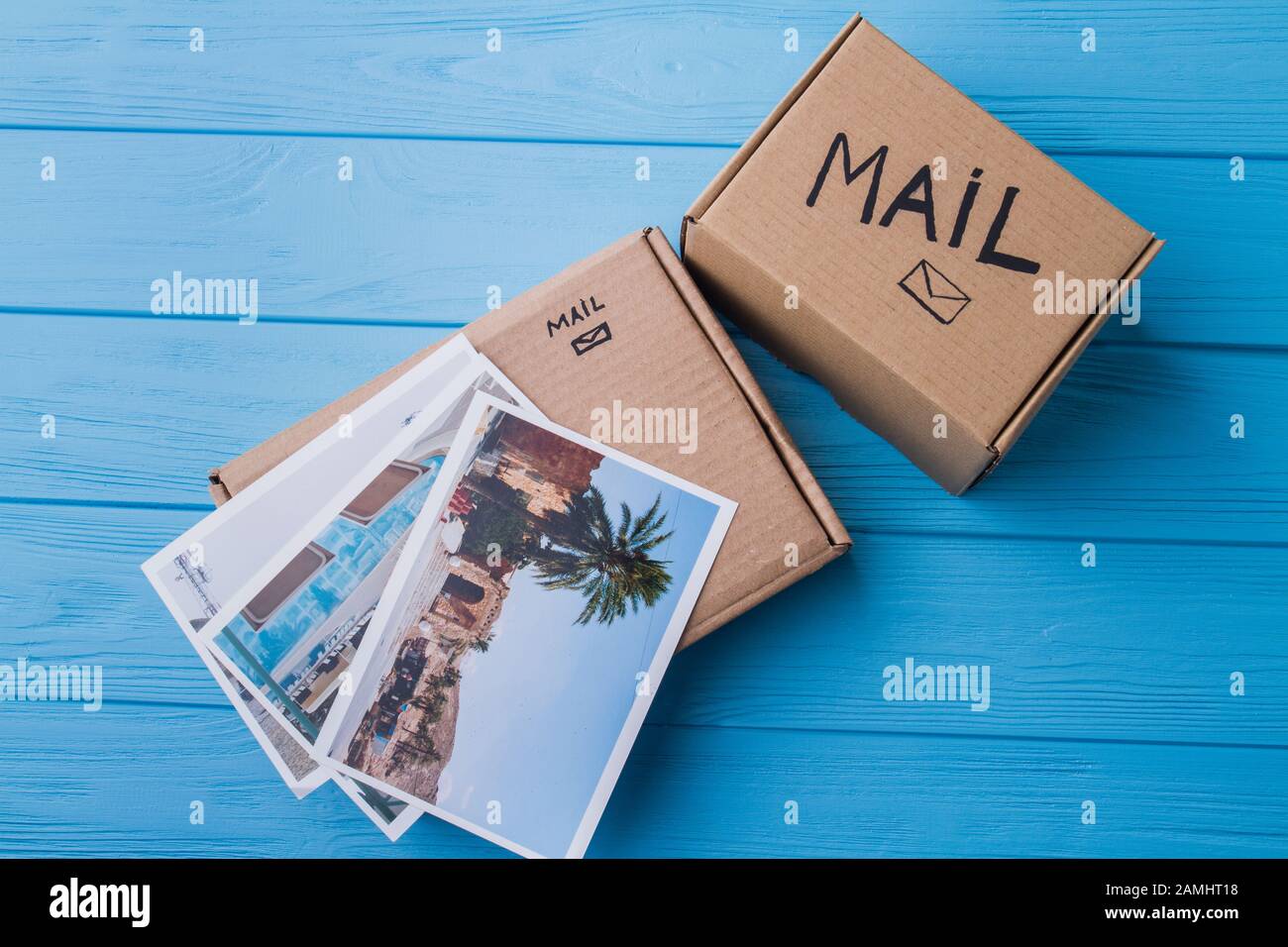 Sending photos hi-res stock photography and images - Alamy
