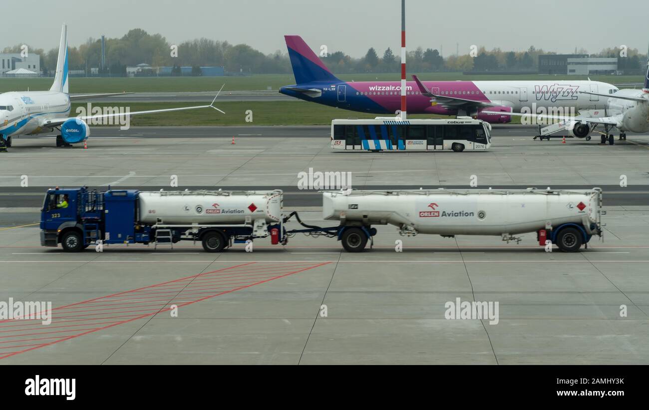 Aviation Fuel Truck High Resolution Stock Photography and Images - Alamy