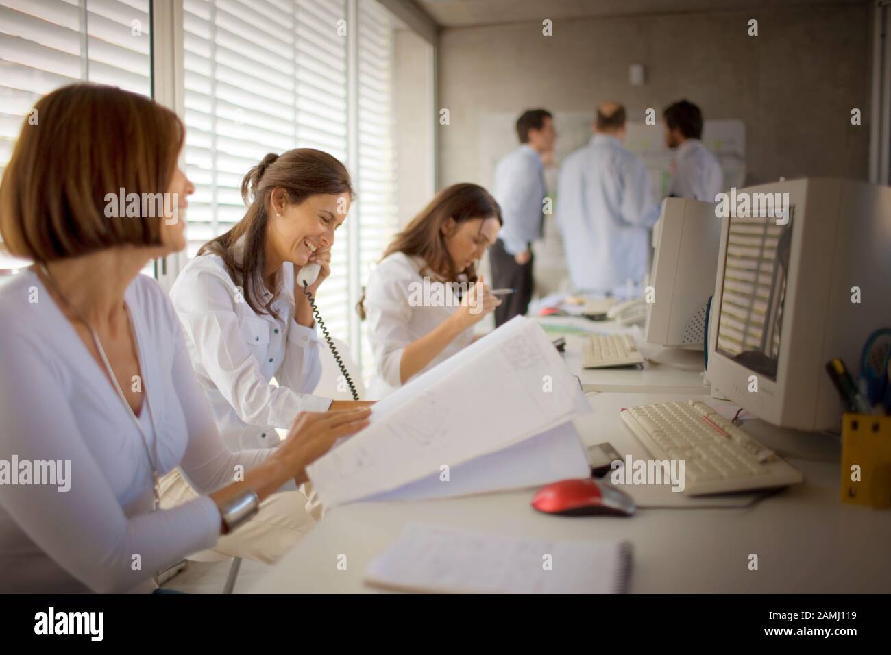 Horizontal desks hi-res stock photography and images - Alamy