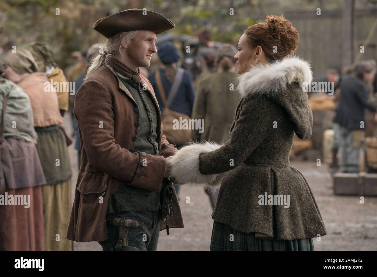 OUTLANDER, Steven Cree, Sophie Skelton in 'Down The Rabbit Hole ...