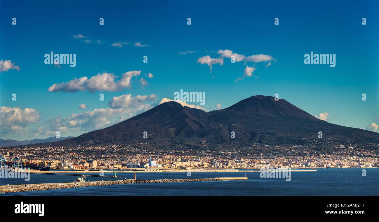 stunning view of the Gulf of Naples Stock Photo - Alamy