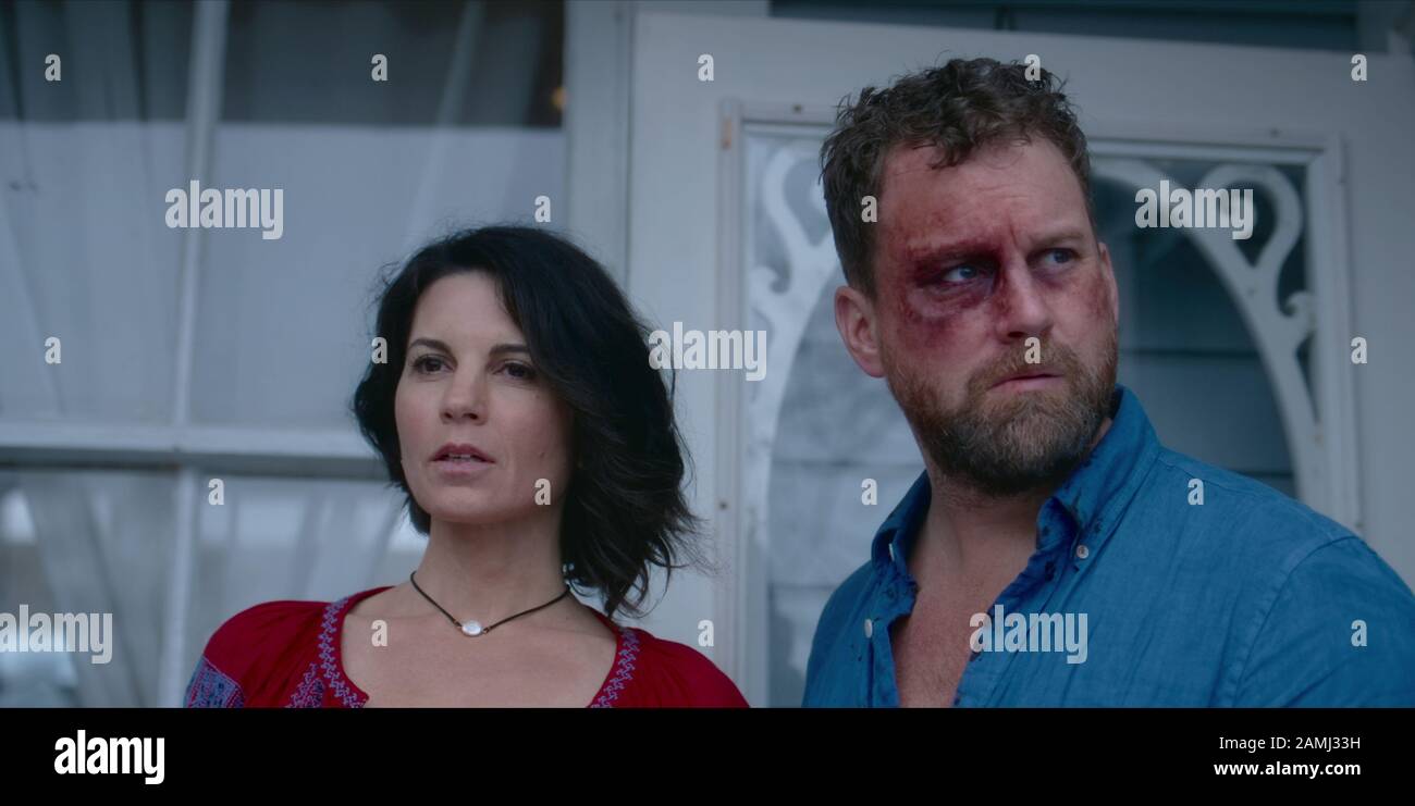 TRAVELERS, from left: Leah Cairns, Patrick Gilmore, 'Ilsa', (Season 3 ...