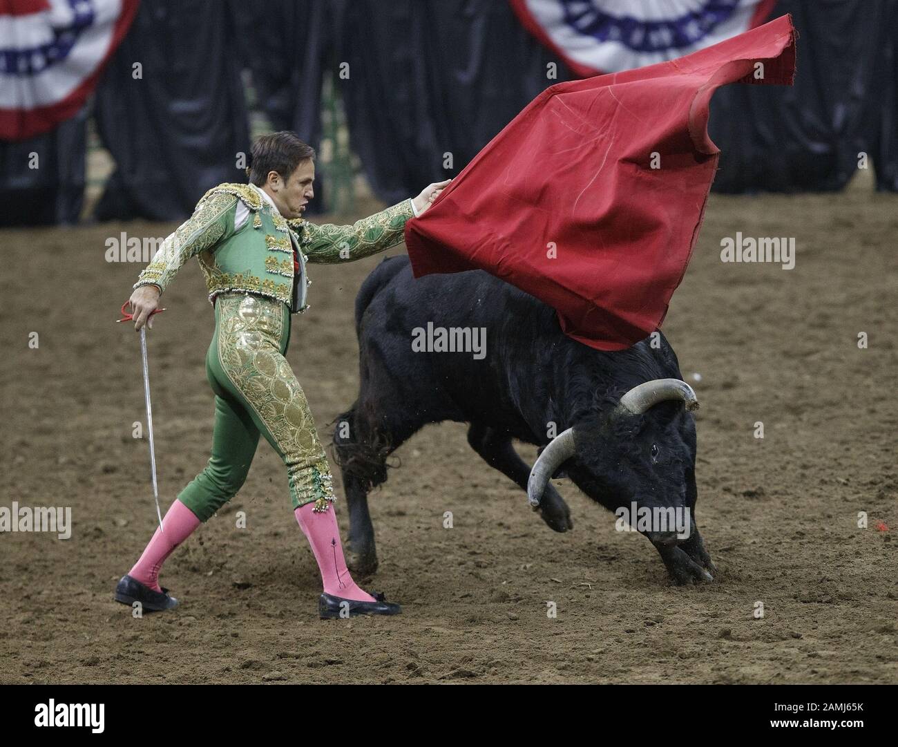 Denver, Colorado, USA. 12th Jan, 2020. Matador DANIEL VALDEZ entertains ...