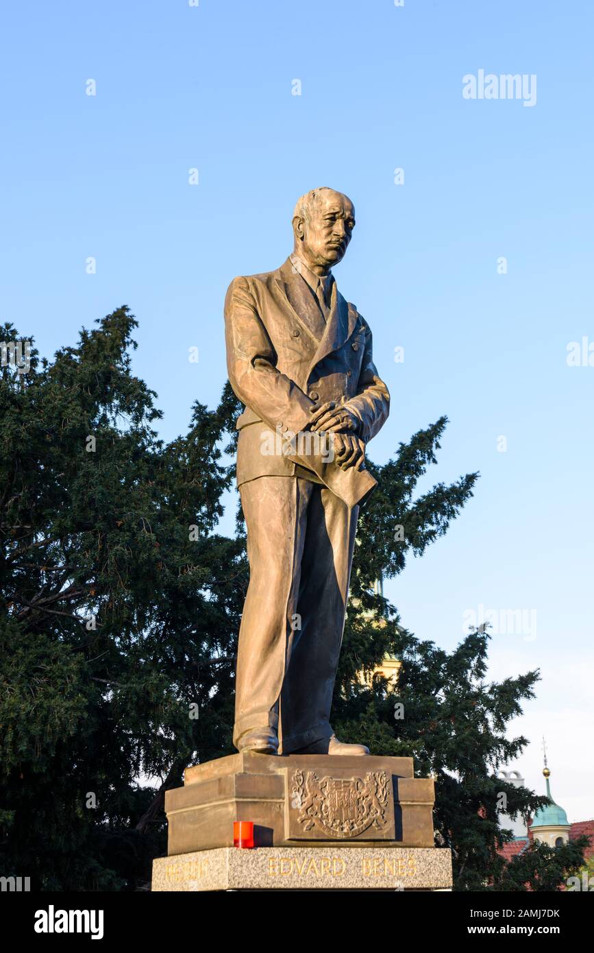 Edward benes statue hi-res stock photography and images - Alamy