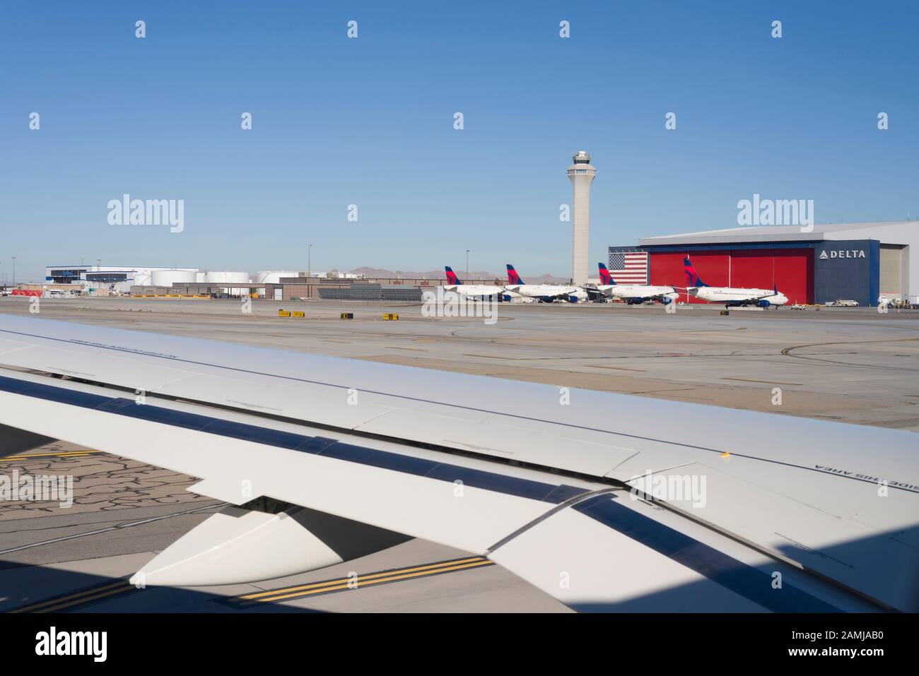 Delta Airlines maintenance hangar at The Salt Lake City International ...