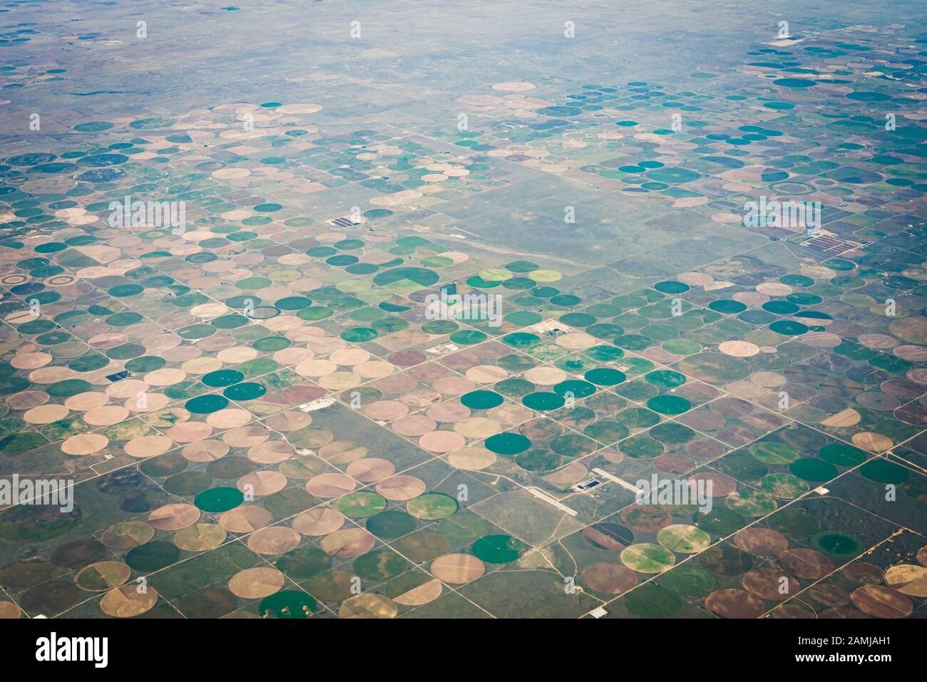 Airplane over farm house hi-res stock photography and images - Alamy