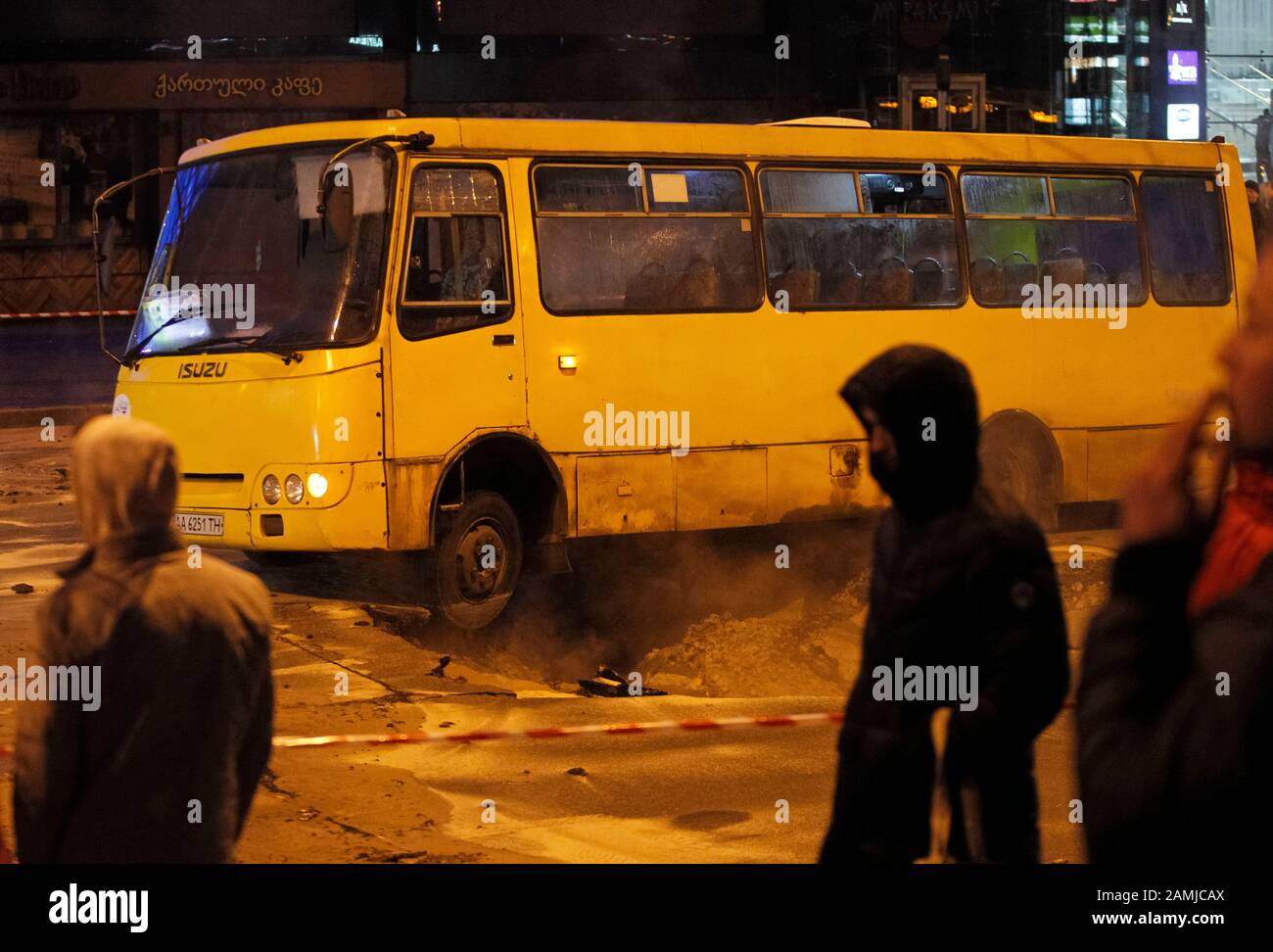 Bus stuck water people hi-res stock photography and images - Alamy