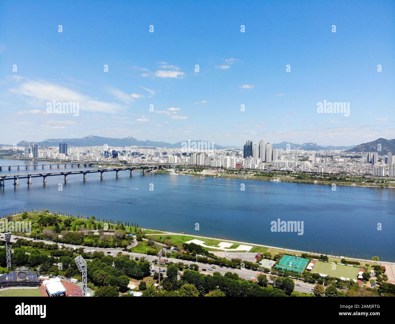 Aerial view cityscape of Seoul, South Korea. Seoul downtown city ...