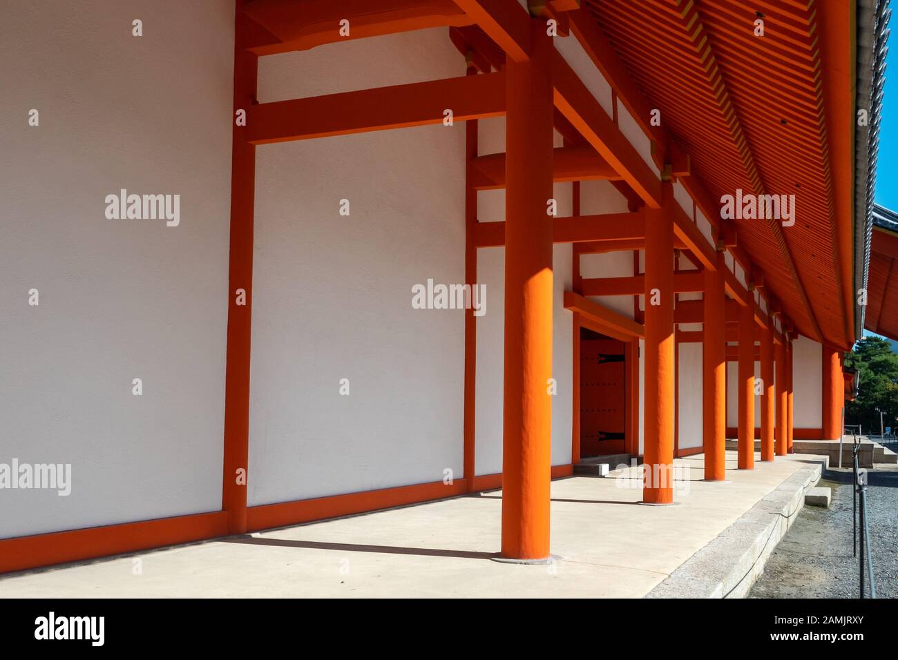 Kyoto imperial palace wooden gate hi-res stock photography and images ...