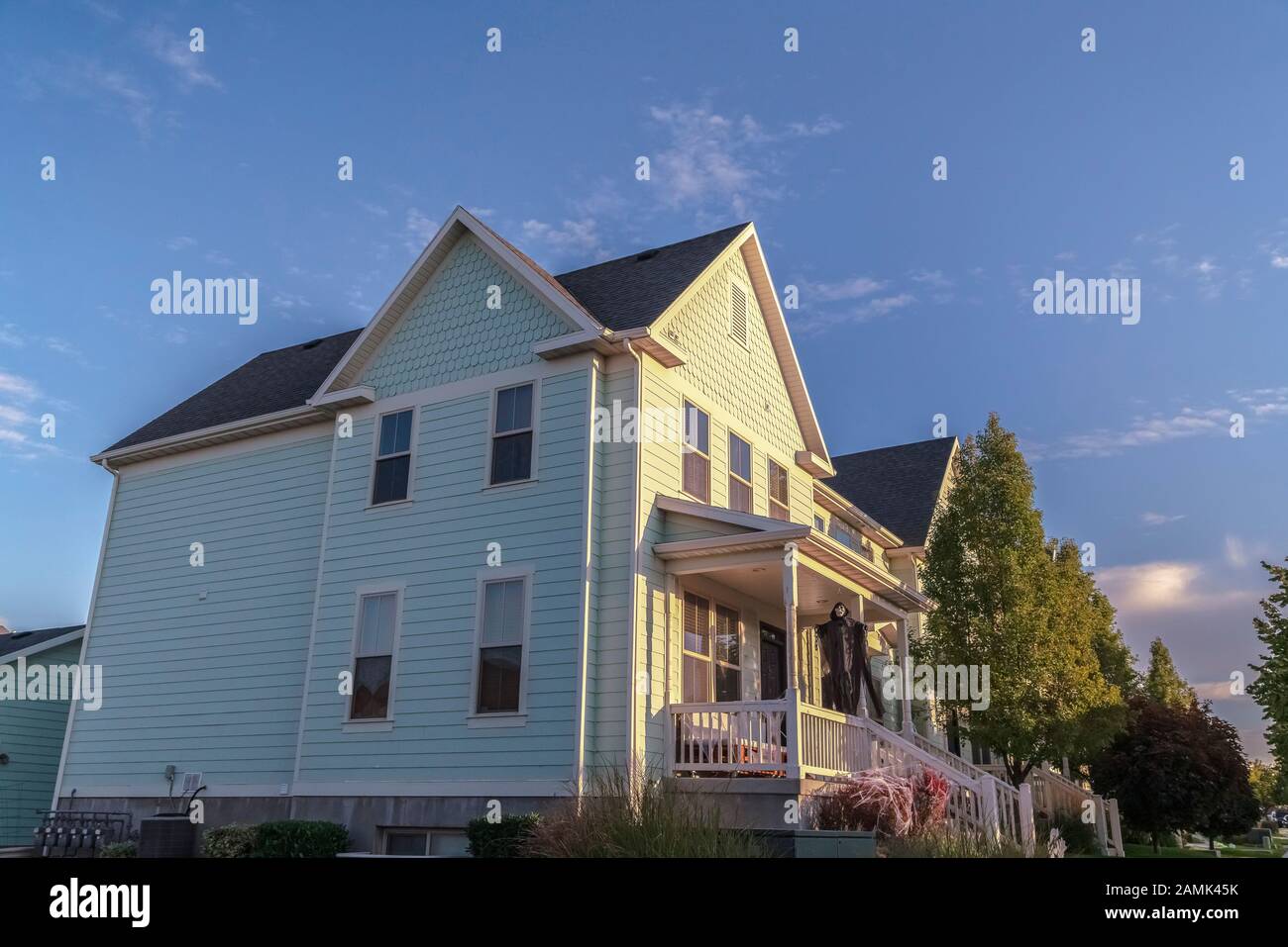 American house hi-res stock photography and images - Alamy