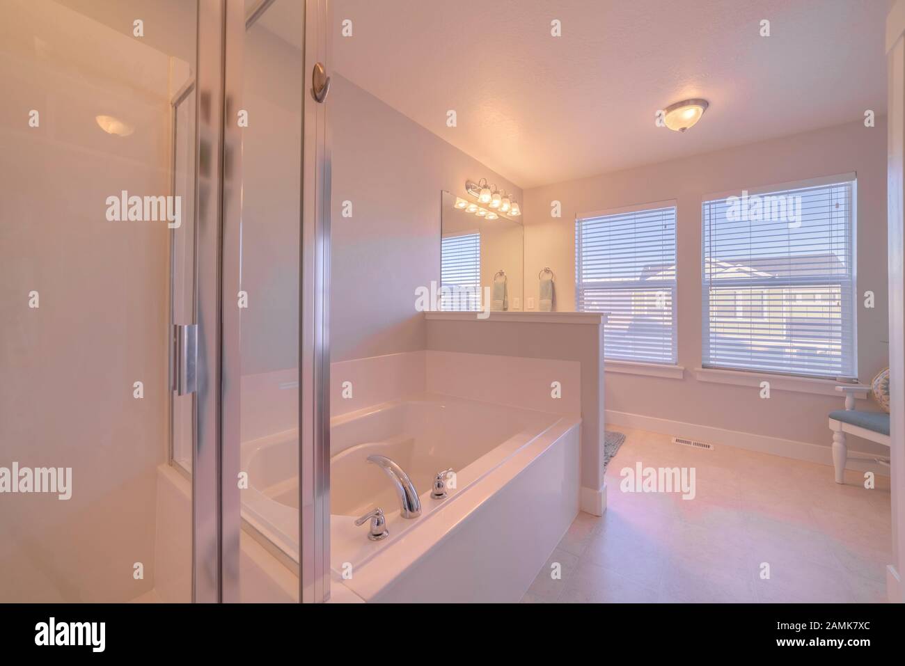Bright white interior hi-res stock photography and images - Alamy