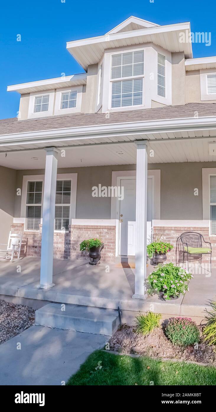 Vertical frame Modern urban house with covered front veranda Stock ...