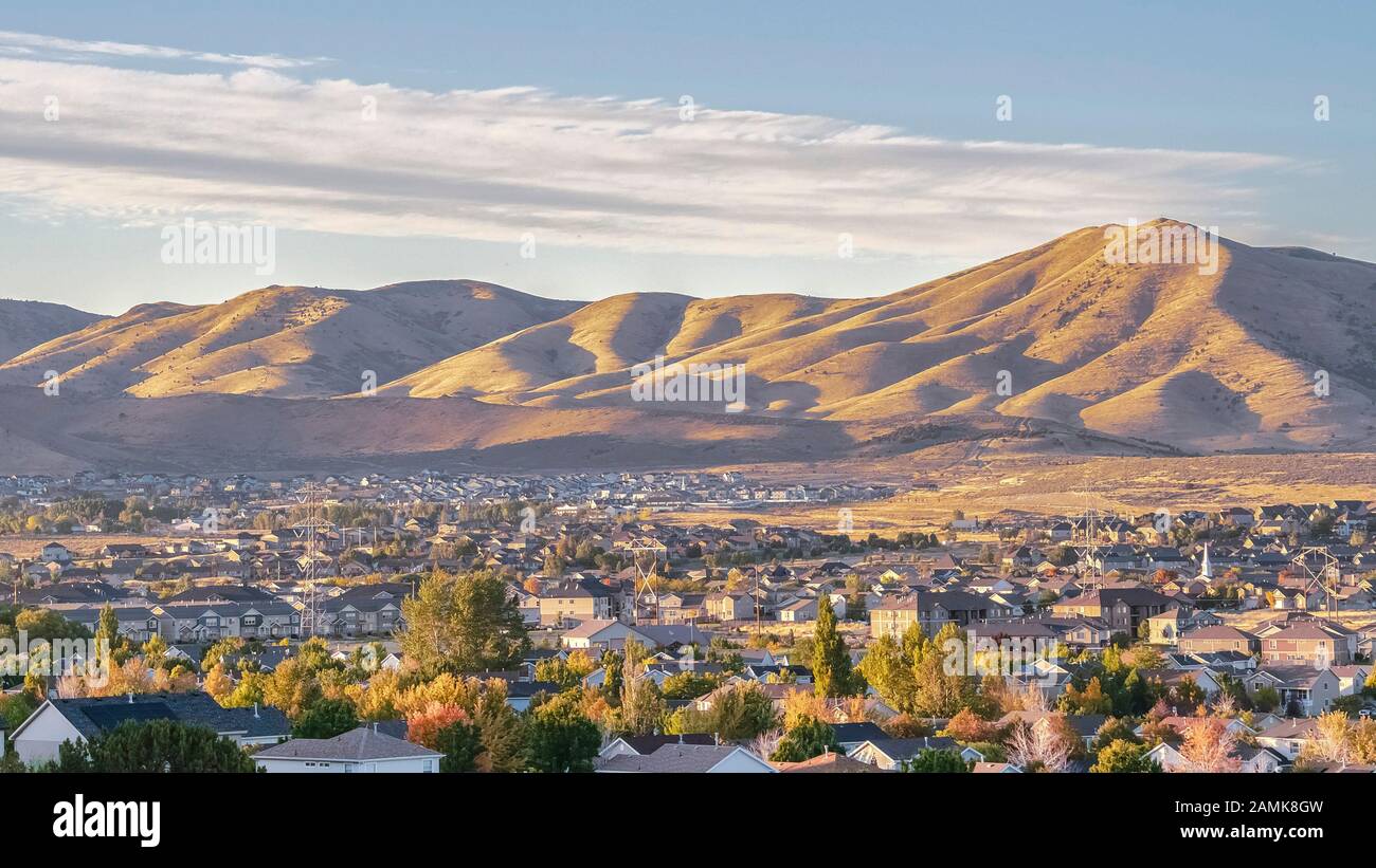Panorama frame Houses in the Utah Valley at sunrise Stock Photo - Alamy