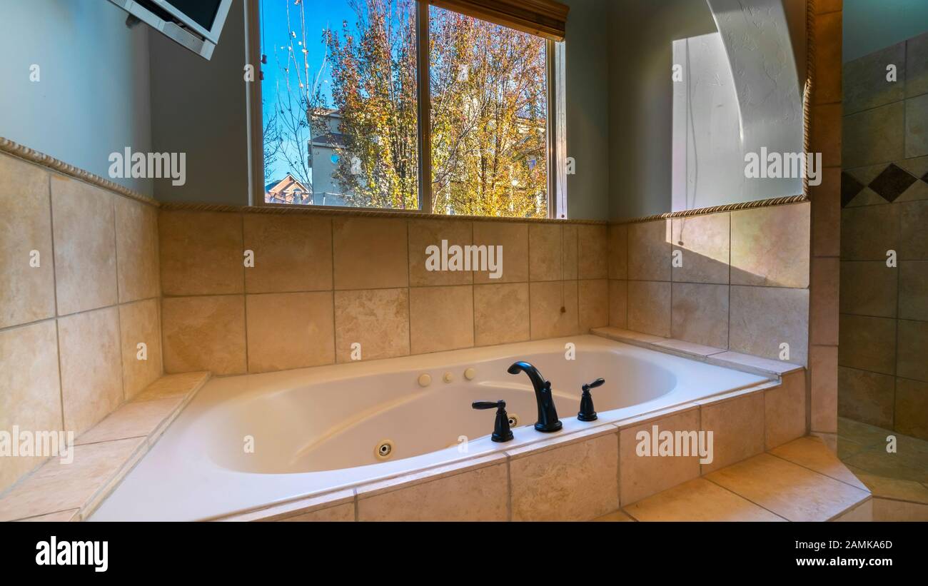 Sunken bath hi-res stock photography and images - Alamy