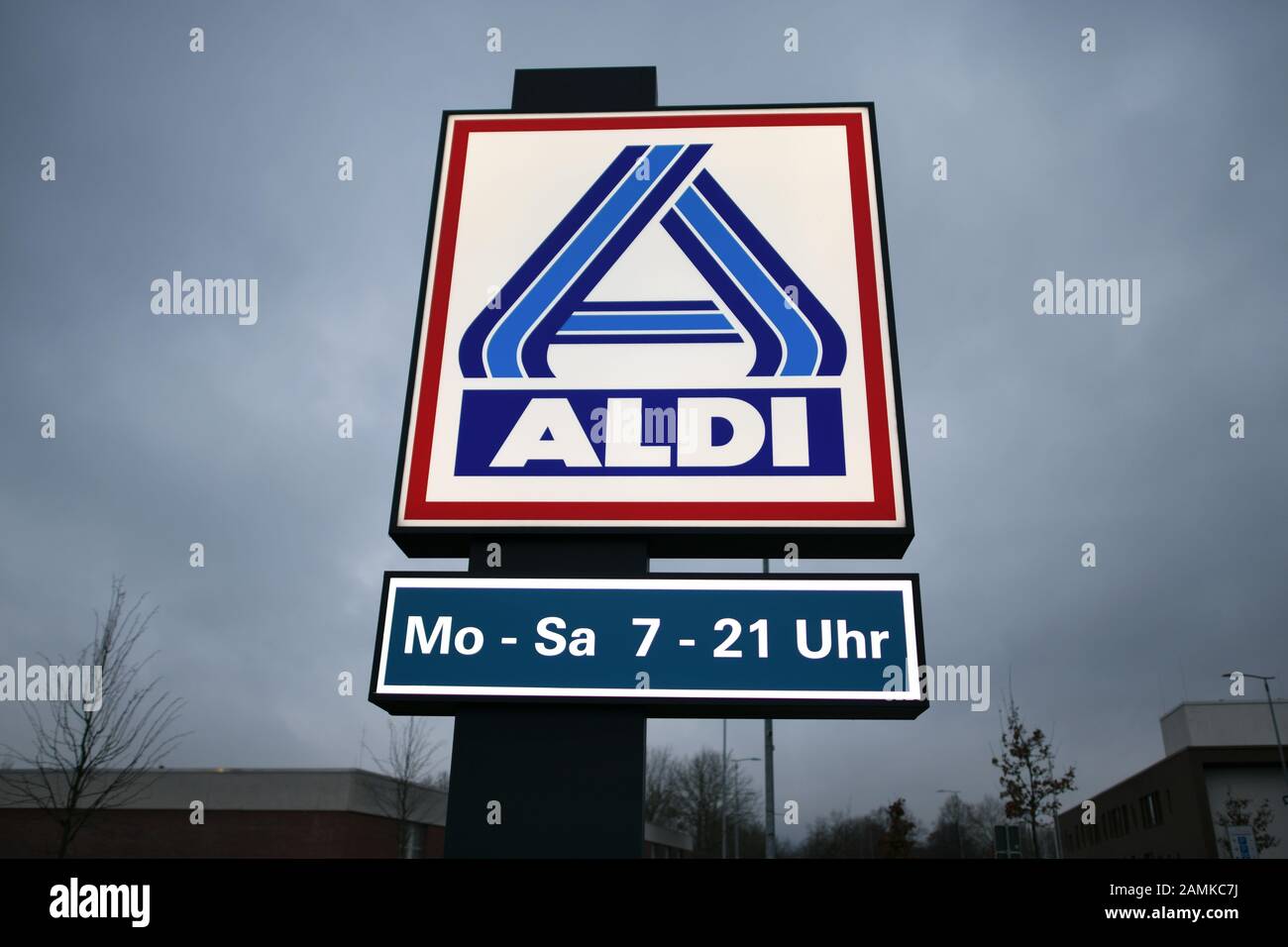 Aldi nord sign hi-res stock photography and images - Alamy