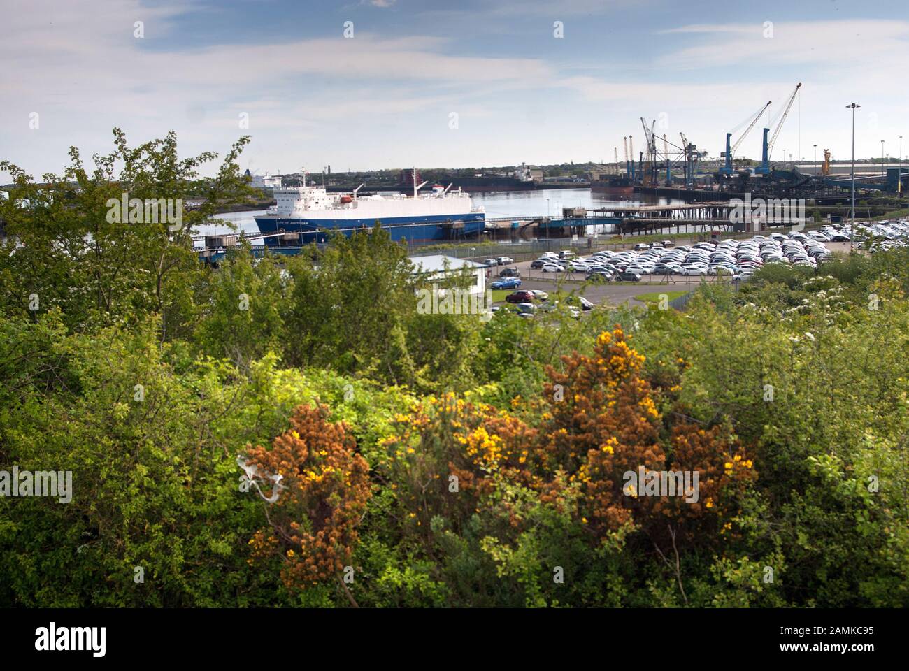 Tyneside docks hi-res stock photography and images - Alamy
