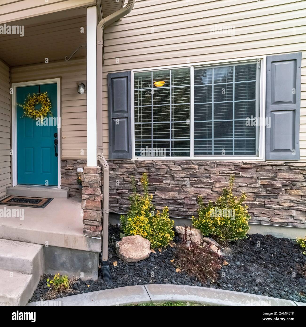 Square Concrete steps leading to a front door Stock Photo - Alamy