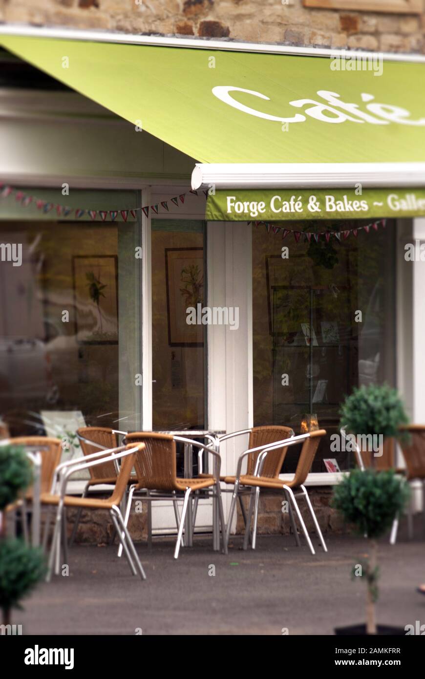 Cafe in Allendale with outside seating Stock Photo - Alamy