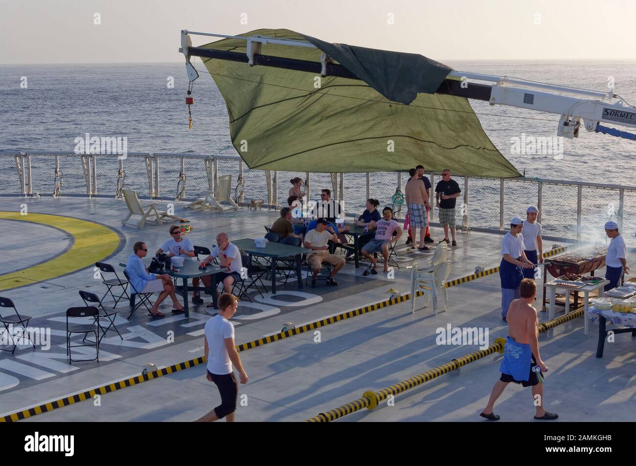 Seismic crew hi-res stock photography and images - Alamy