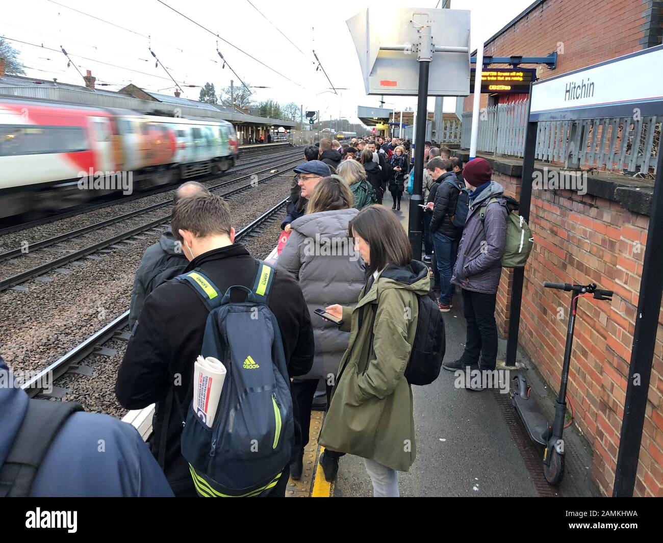 Hitchin station hi-res stock photography and images - Alamy