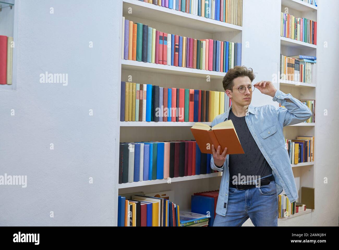 Hand check school student hi-res stock photography and images - Alamy