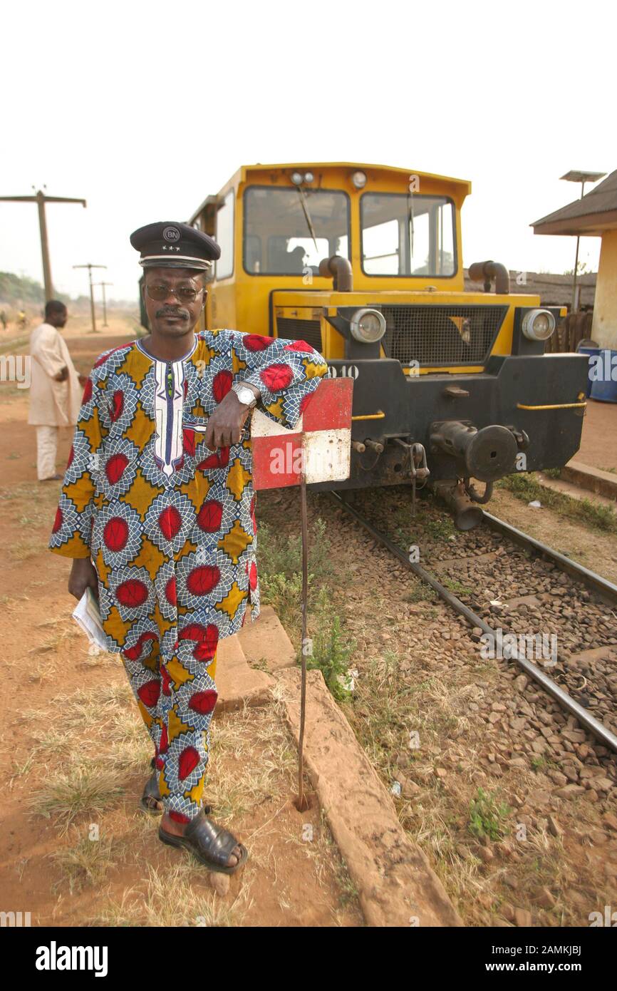 BENIN' S TRAIN JOURNEY BACK IN TIME Stock Photo - Alamy