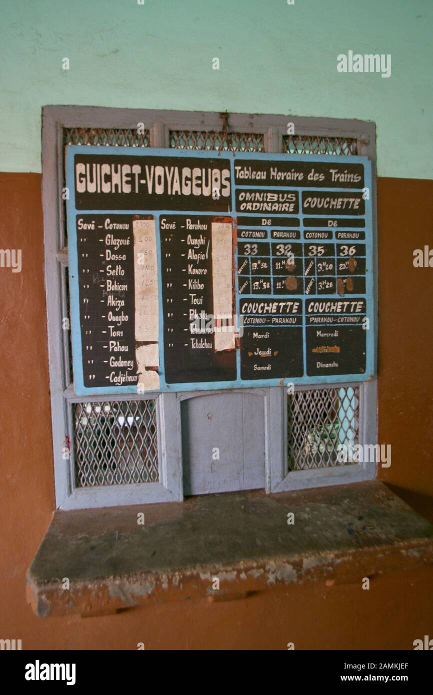 BENIN' S TRAIN JOURNEY BACK IN TIME Stock Photo - Alamy