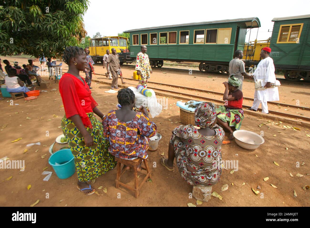 BENIN' S TRAIN JOURNEY BACK IN TIME Stock Photo - Alamy