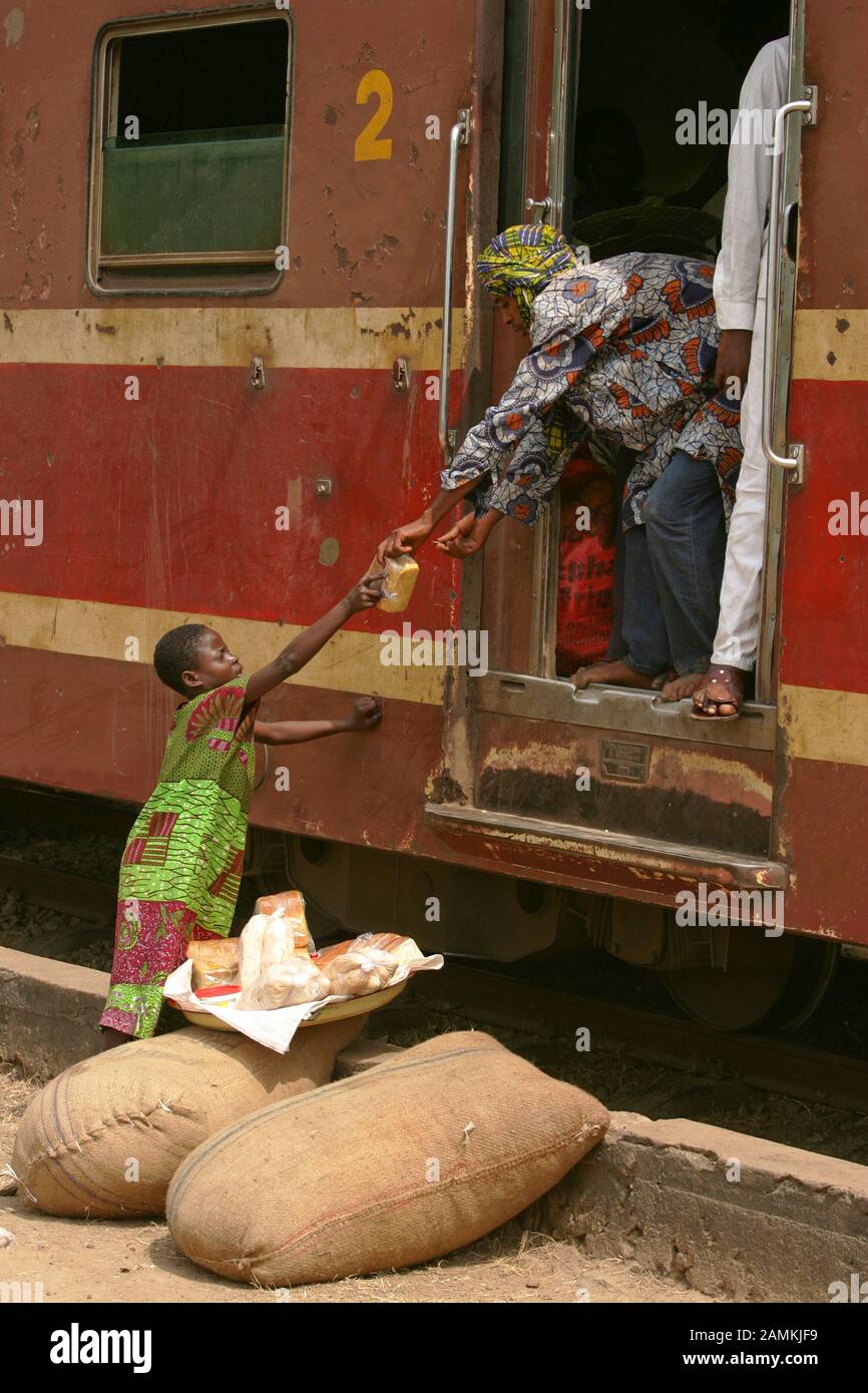 BENIN' S TRAIN JOURNEY BACK IN TIME Stock Photo - Alamy