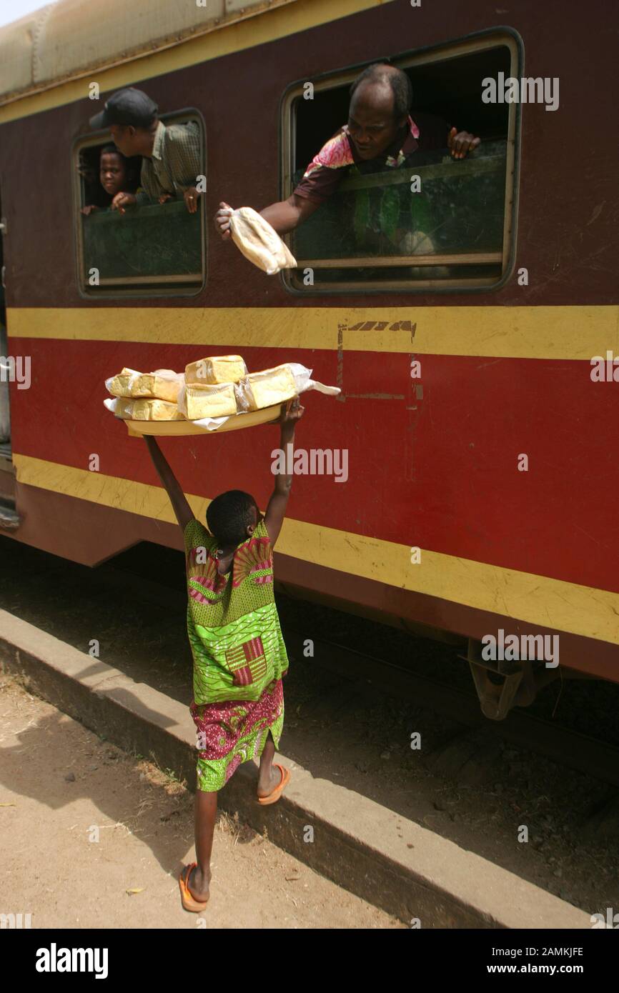 BENIN' S TRAIN JOURNEY BACK IN TIME Stock Photo - Alamy