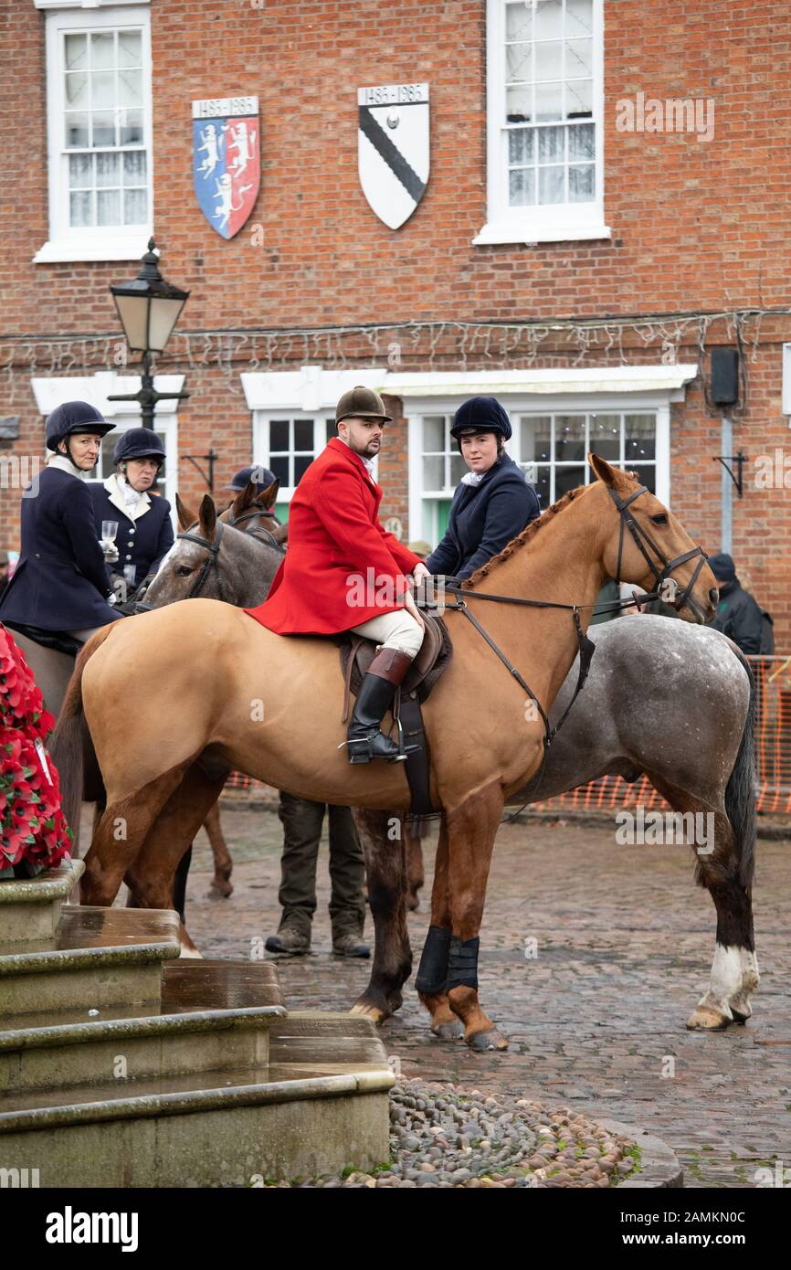 Riding to hounds hi-res stock photography and images - Alamy