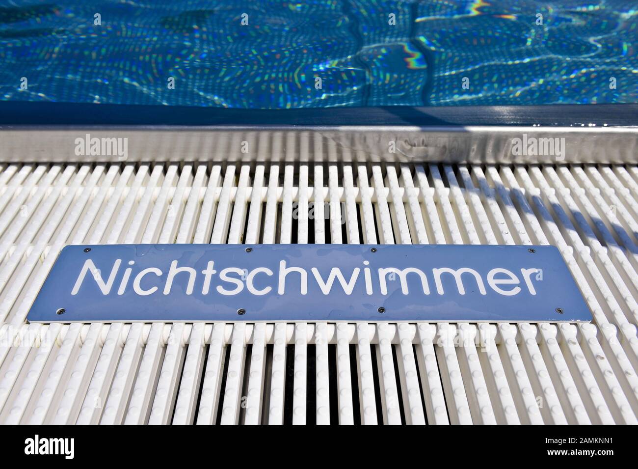 Swimming pool at the Michaelibad in Munich. In the picture the area for ...