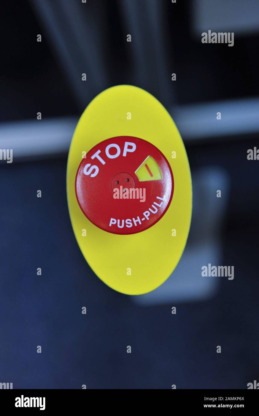 Pull stop hi-res stock photography and images - Alamy