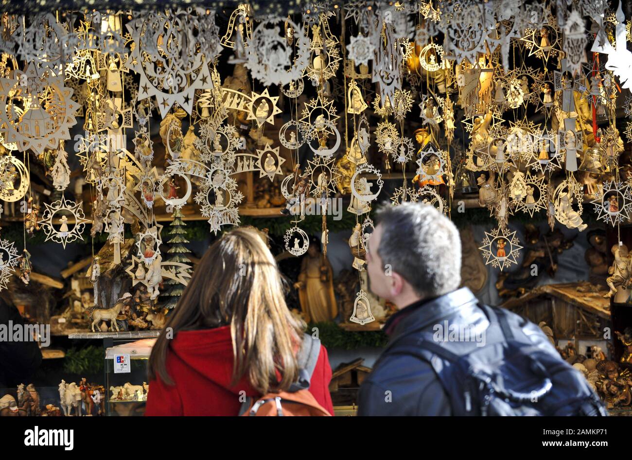 Christmas decoration at a sales stand at the "Kripperlmarkt" at the ...