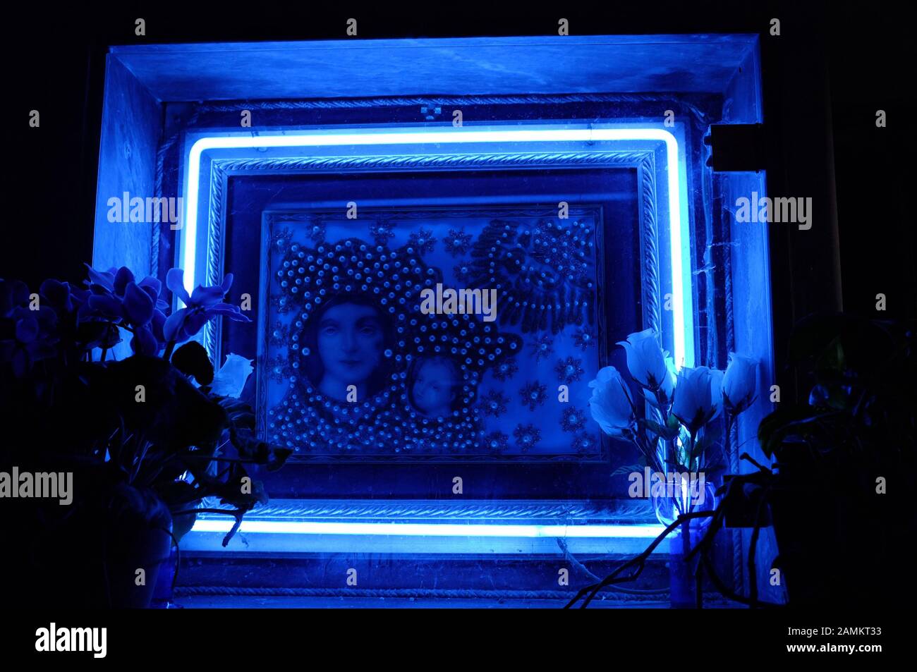 Kitsch altar hi-res stock photography and images - Alamy