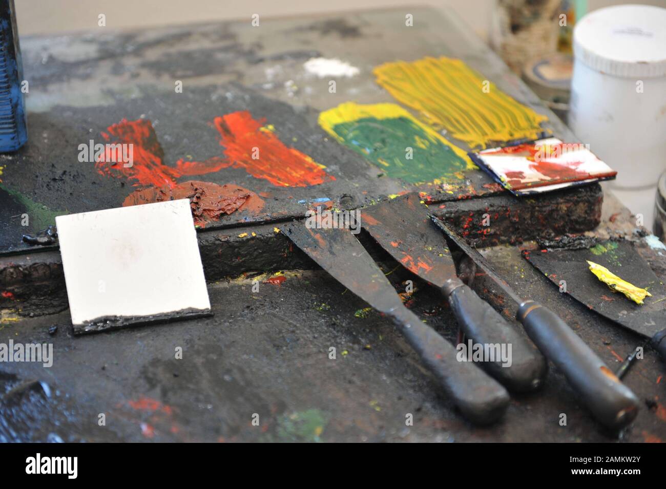 Colours and putty in the Blanc copperplate printing works in Munich ...