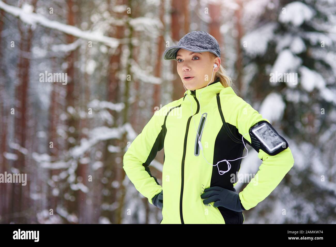 Sports rest running forest hi-res stock photography and images - Alamy