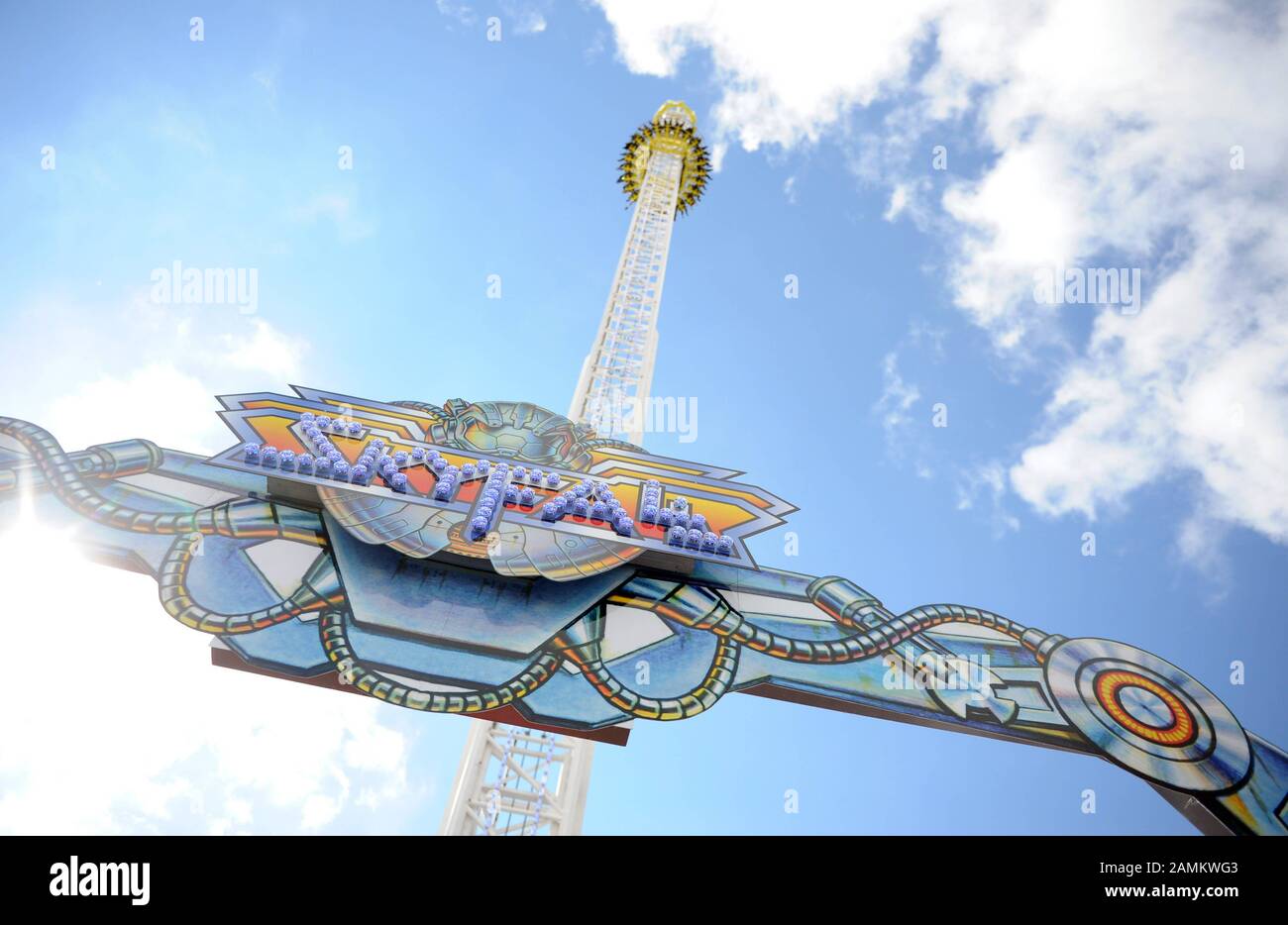 The "Skyfall" rides take pictures during the traditional Wiesn tour ...