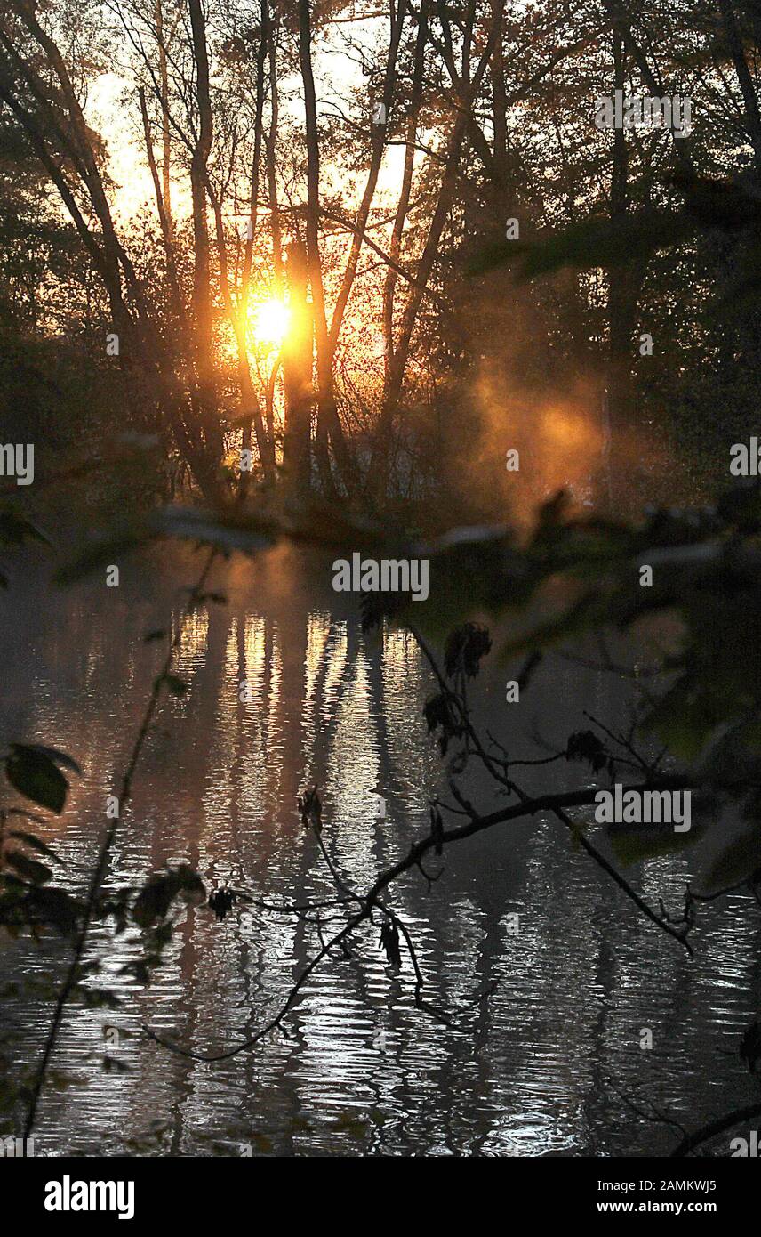 Morning mood in autumn at the Amper near Mitterndorf. [automated ...