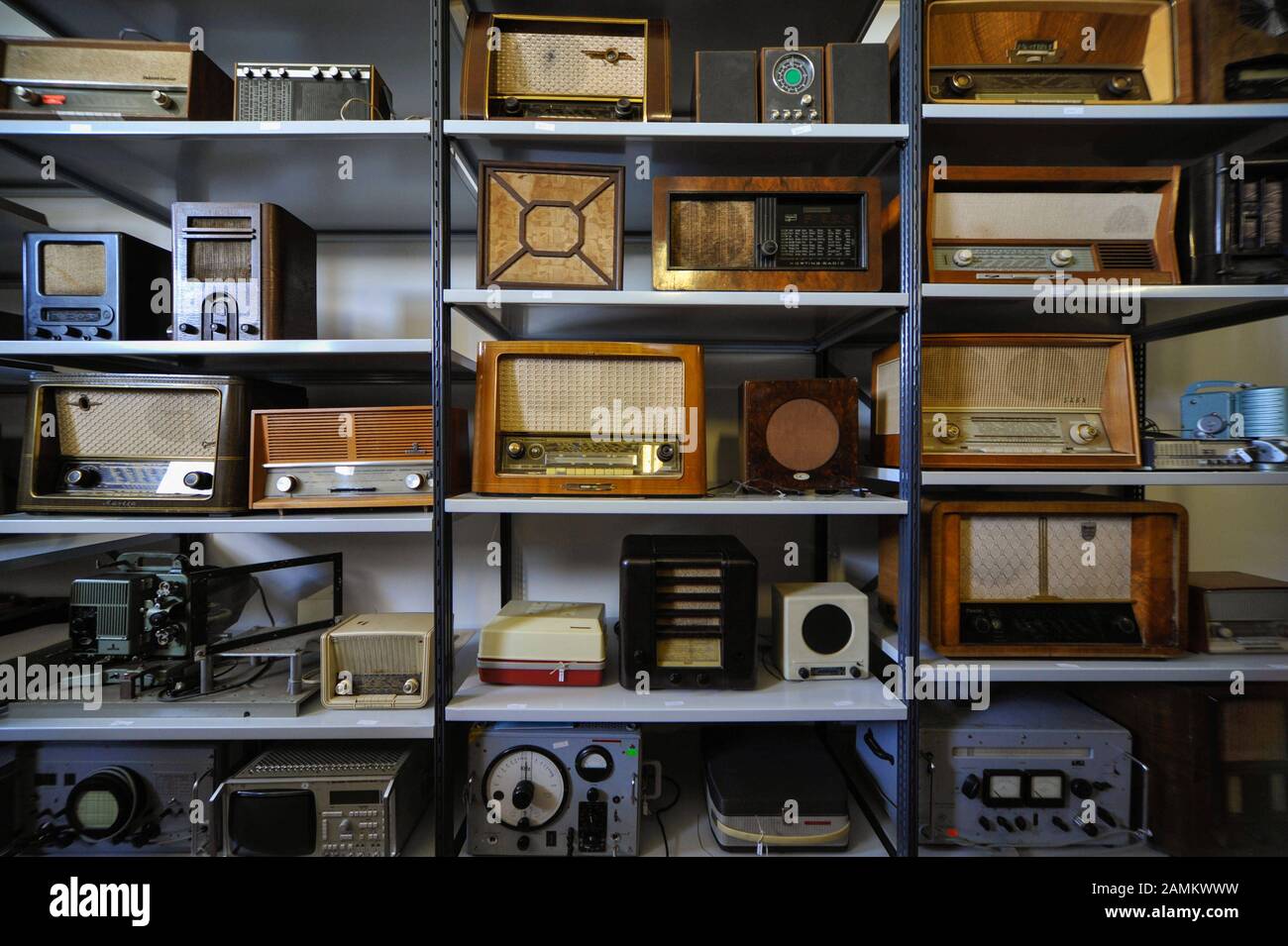 Historical archive hi-res stock photography and images - Alamy