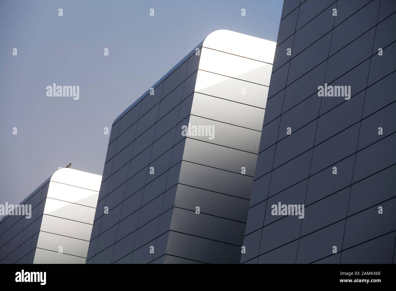 Exterior view of the BMW Research and Innovation Centre in Munich ...