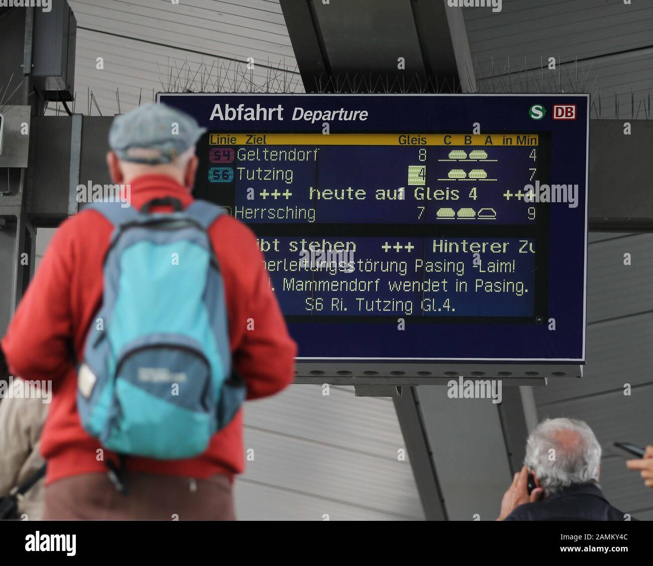 Overhead line damage hi-res stock photography and images - Alamy