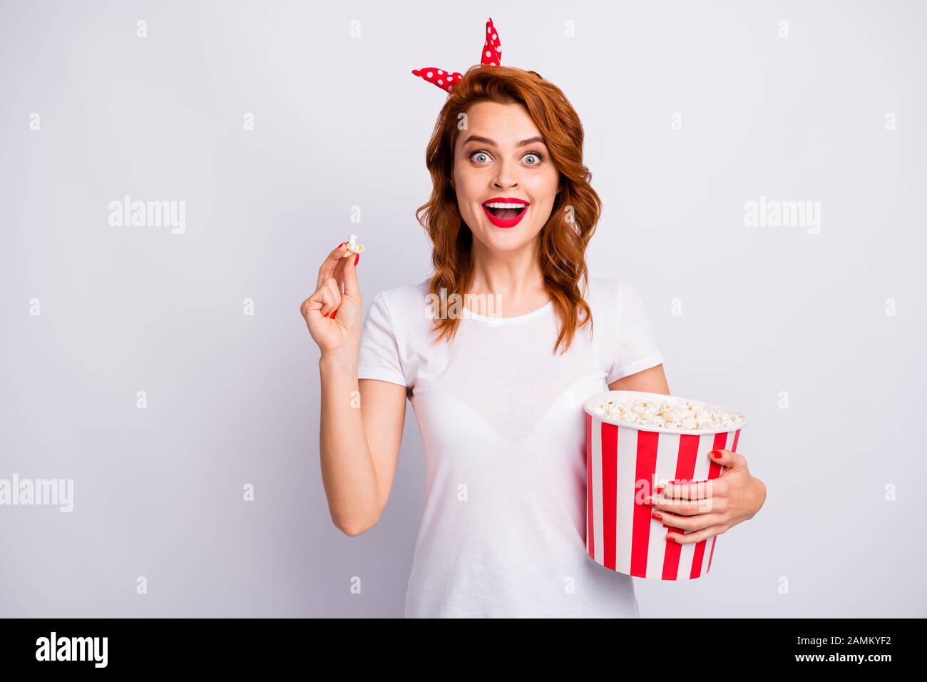 Close-up portrait of her she nice attractive cheerful cheery excited ...