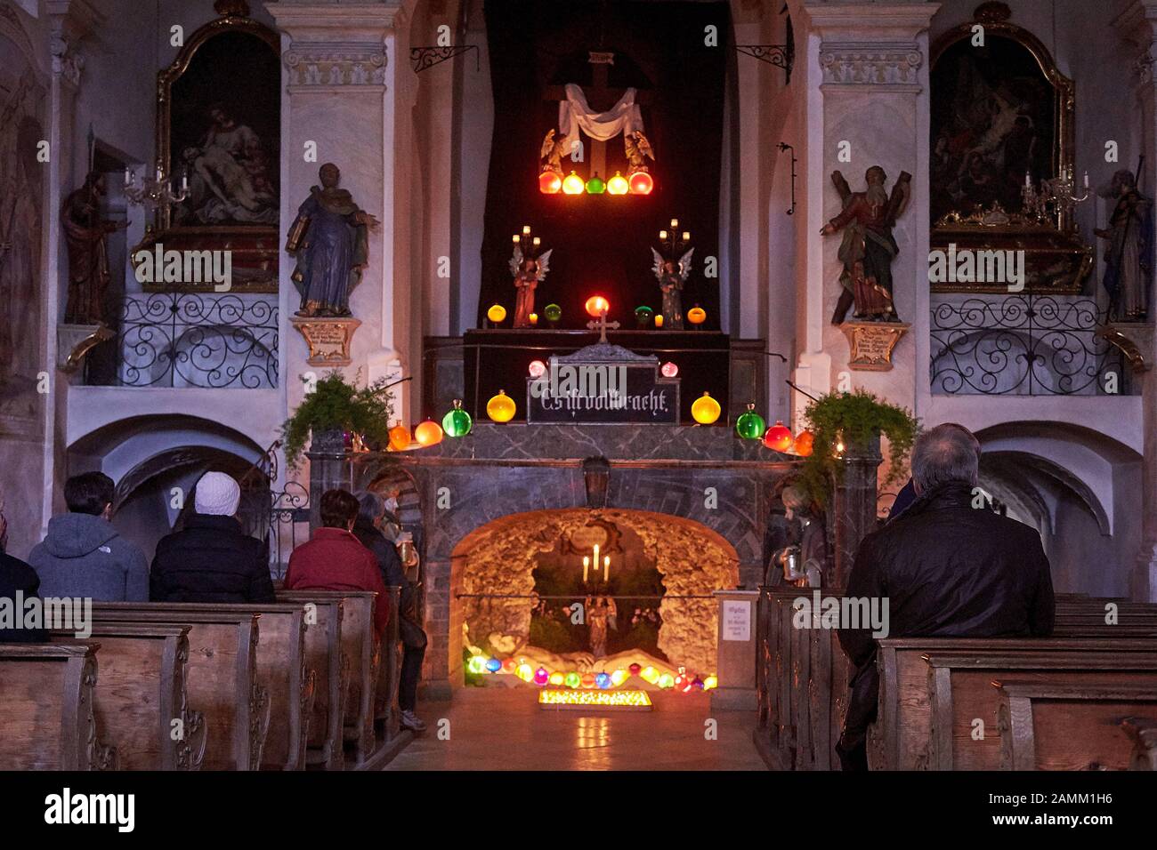Holy Sepulchre Easter traditions Calvary Church of the Holy Cross, Holy ...