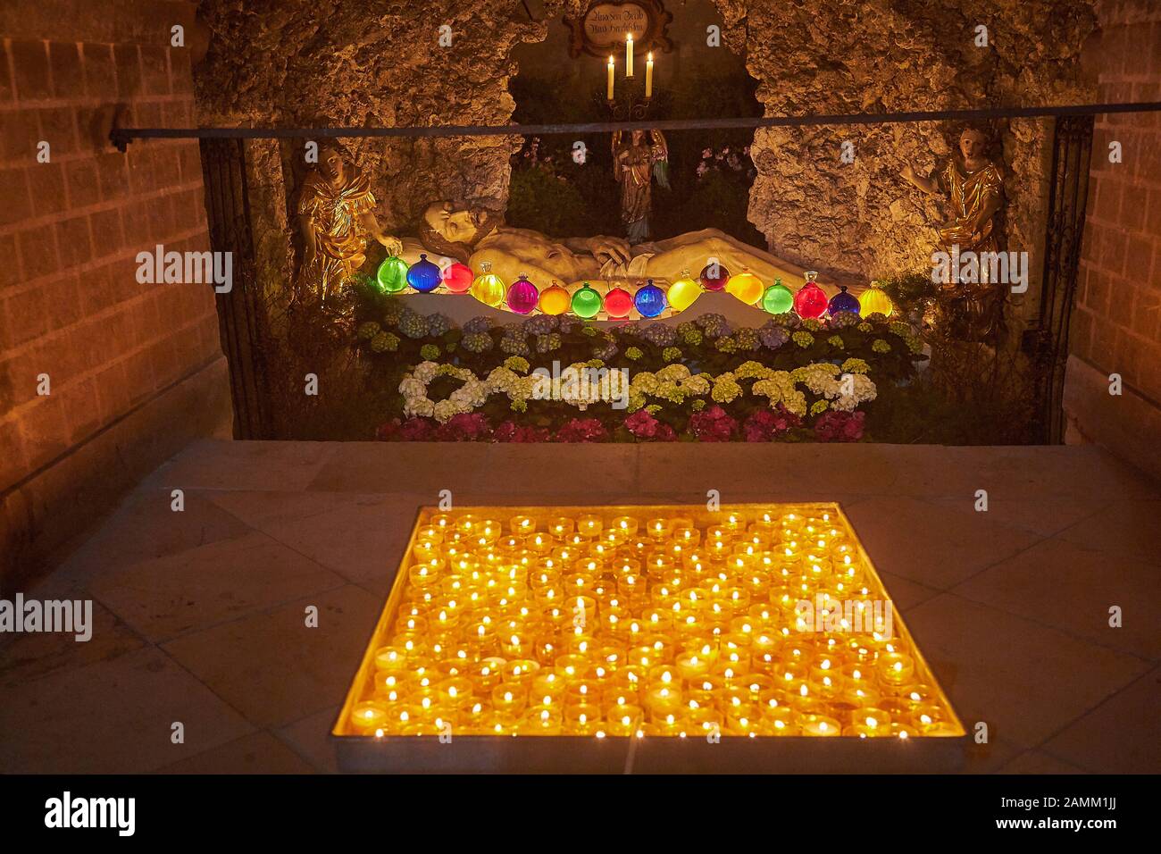 Holy Sepulchre Easter traditions Calvary Church of the Holy Cross, Holy ...