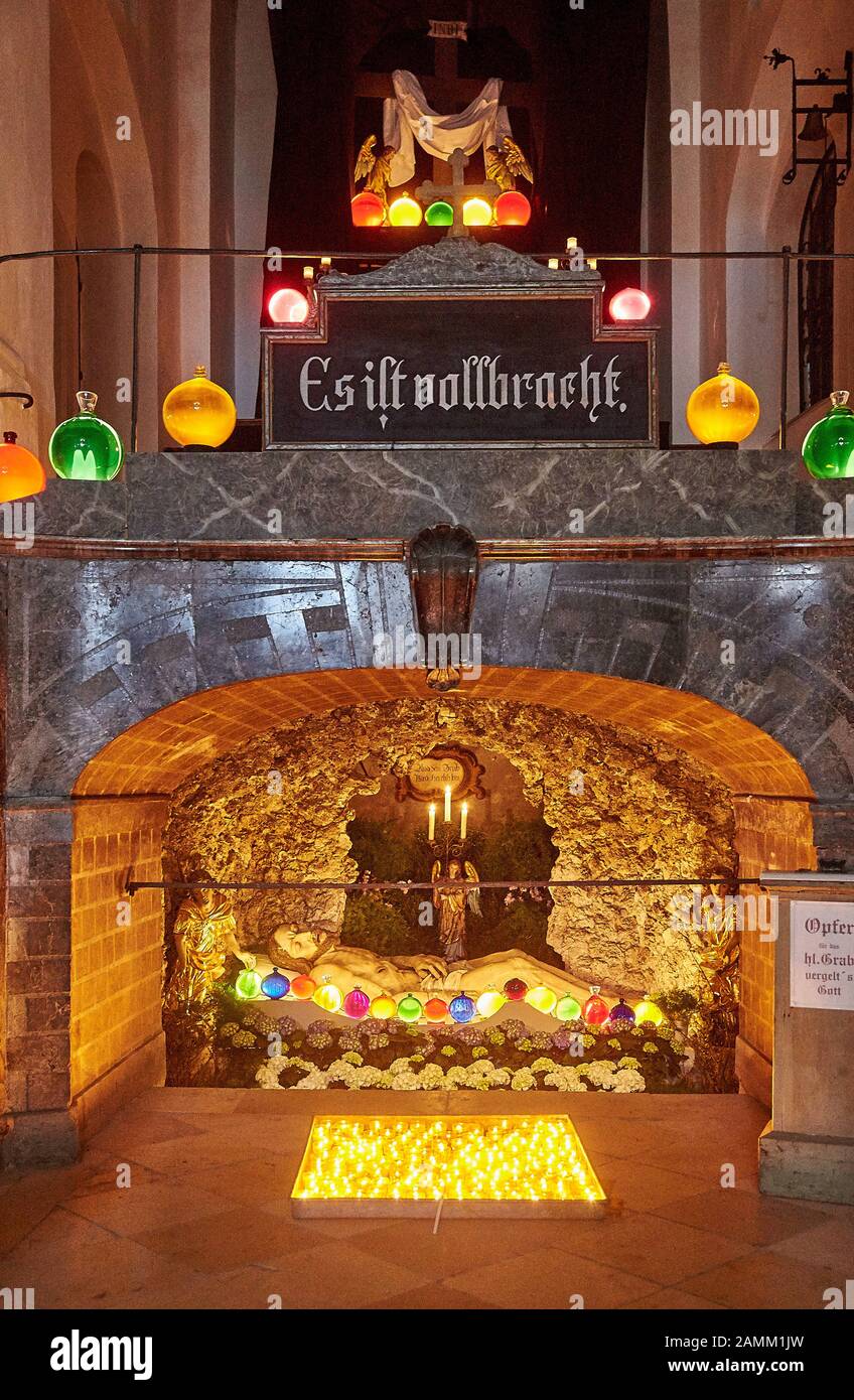 Holy Sepulchre Easter traditions Calvary Church of the Holy Cross, Holy ...
