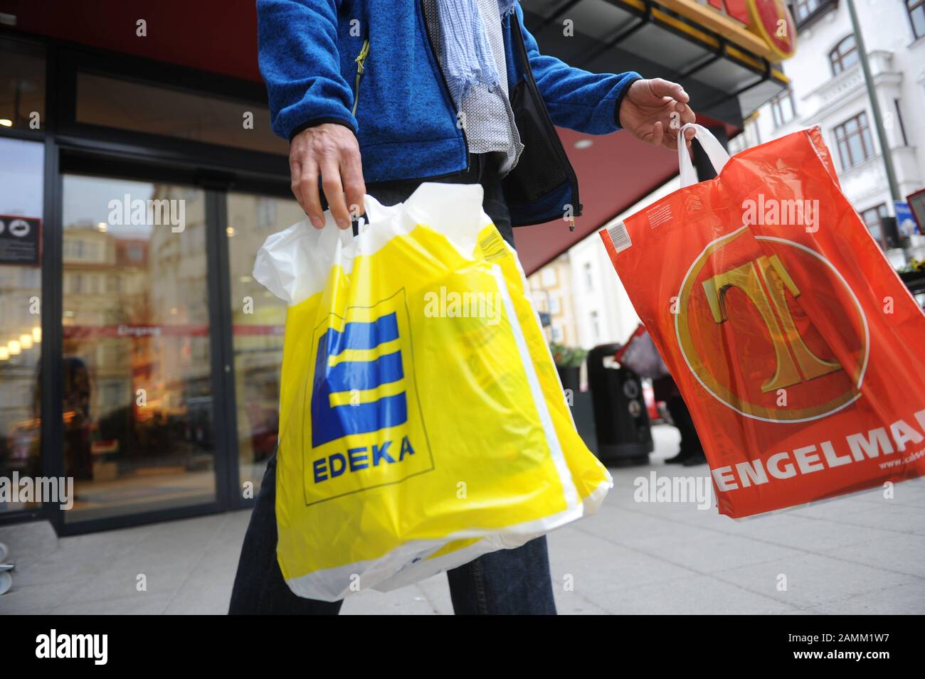Edeka store hi-res stock photography and images - Alamy