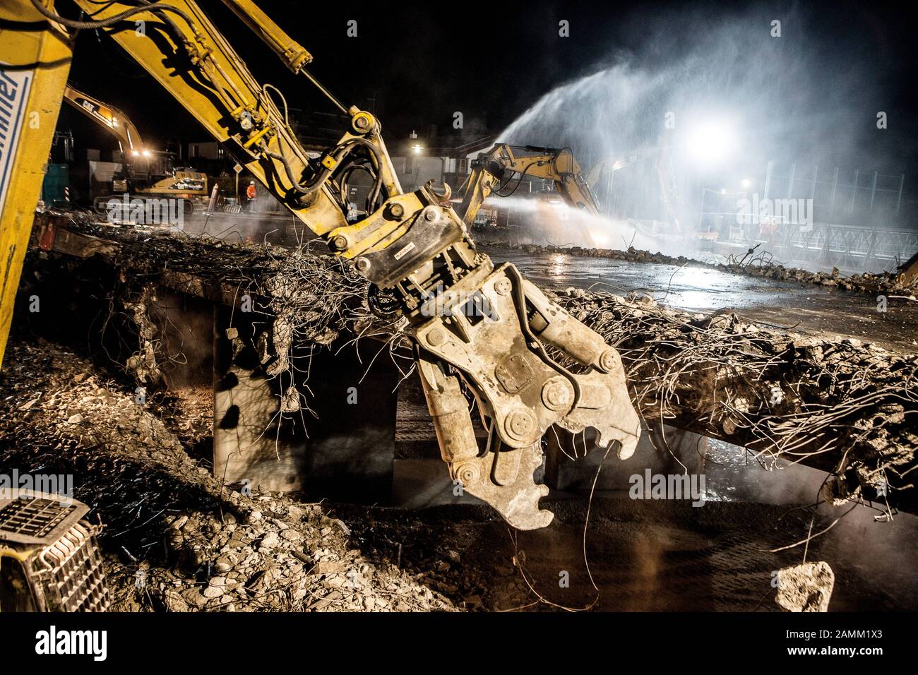 Demolition water spray hi-res stock photography and images - Alamy